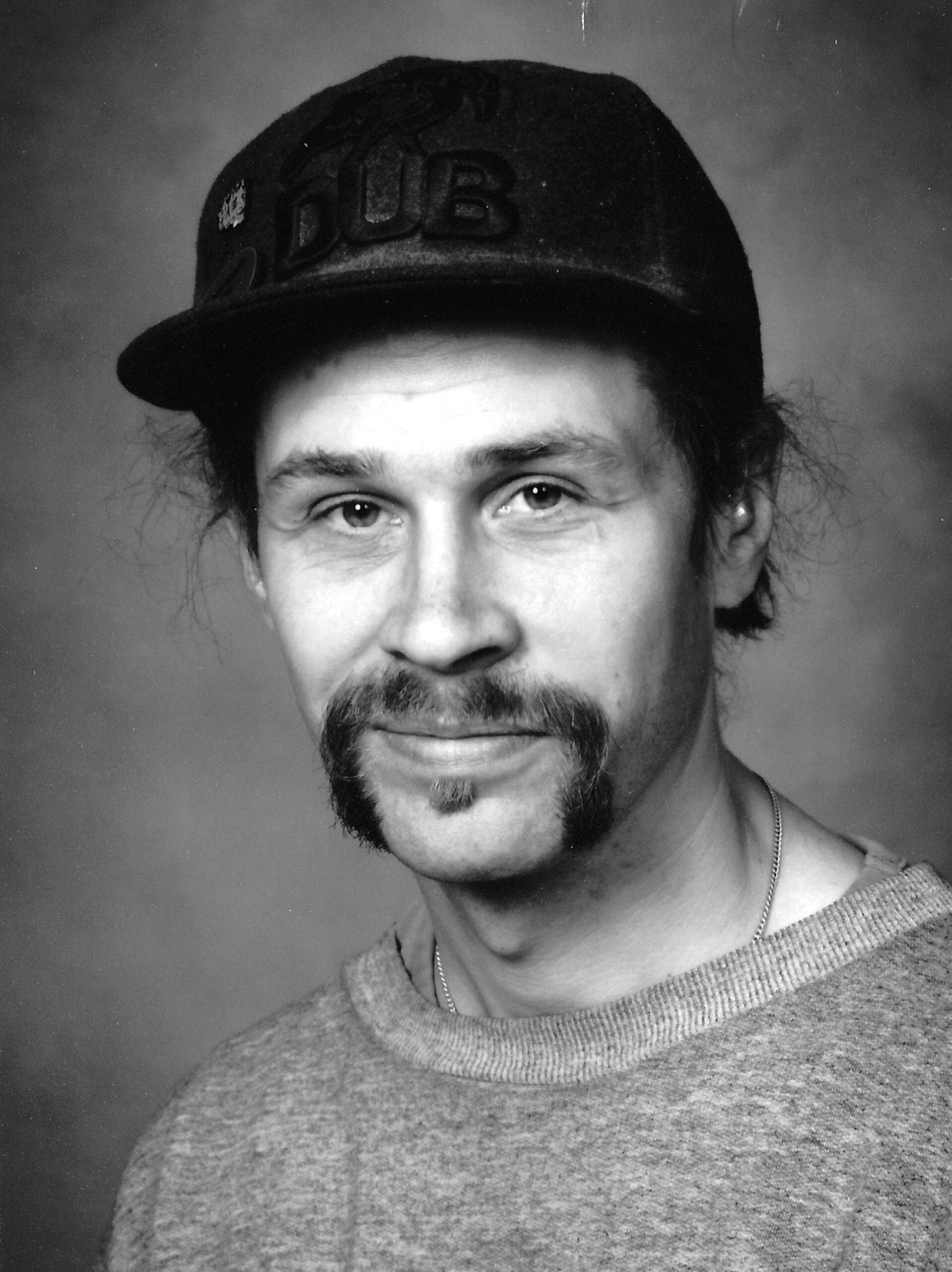 Moa Brännström och Hannes Dahlrot - Capellagården